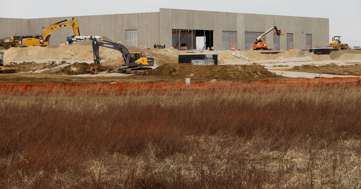 Satellite Data Reveals Construction Delays at Major AI Data Centers ...