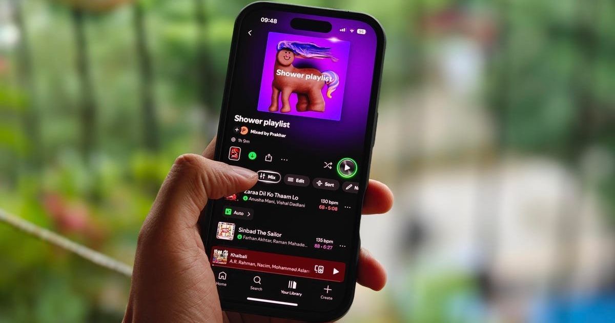 Spotify Mix vs. Apple AutoMix: The AI DJ Battle Reshaping Music ...