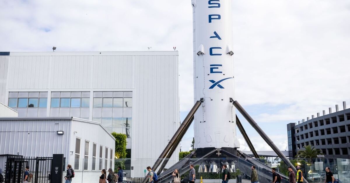 SpaceX Moves Up Employee Share Sale Eligibility to April, Accelerating ...